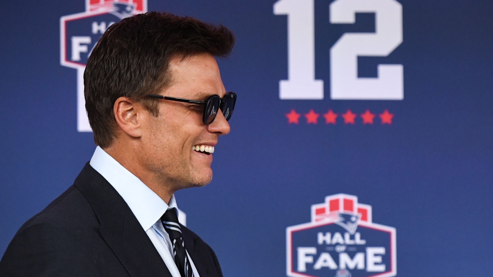 Tom Brady Shades Daniel Jones At Fanatics Fest