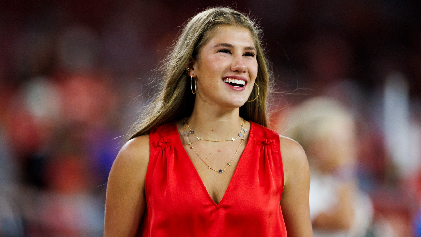 Chiefs Heiress Ava Hunt Needed Surgery After Fall Down Mountain