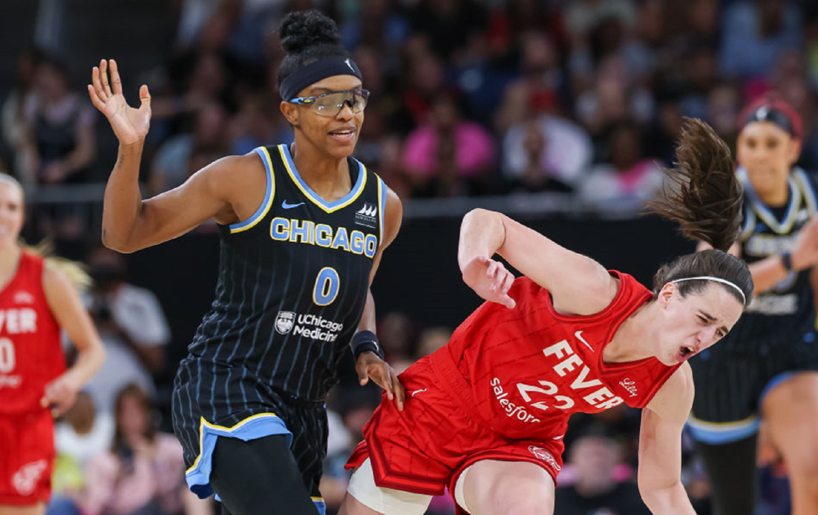 Fans Angry Over 'Cheap Shot' On Caitlin Clark, Want Chicago Sky's ...
