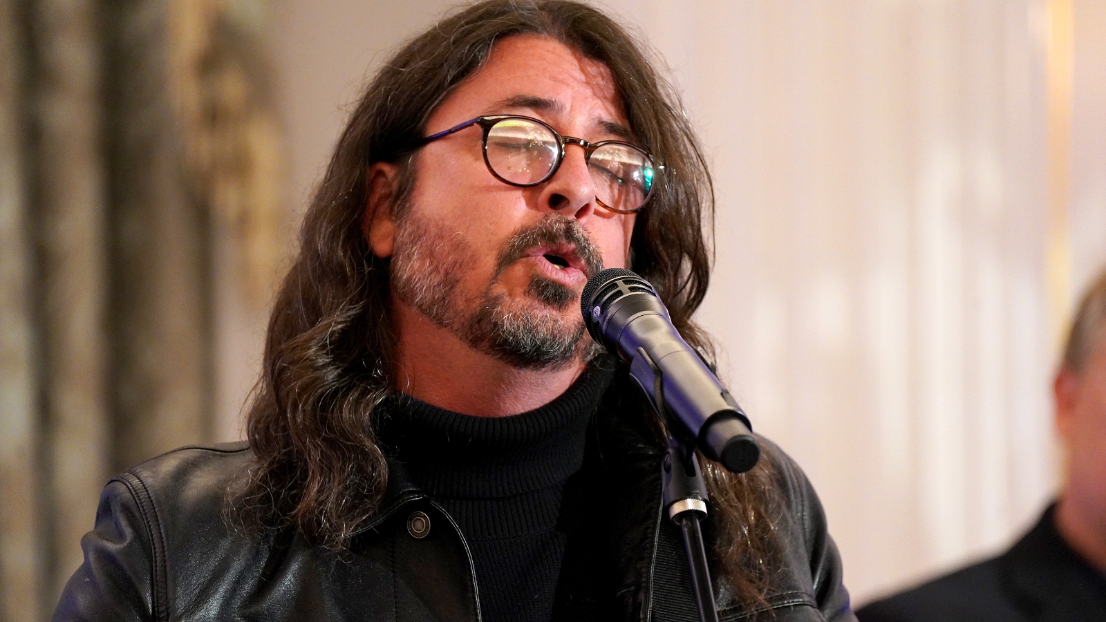 Irish Man Learns He's Why Dave Grohl Started The Foo Fighters