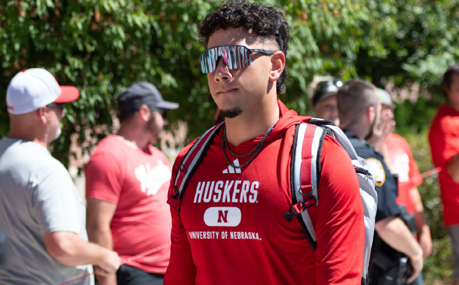 Patrick Mahomes Lookalike Dylan Raiola Throws 50-Yard Pass Like Mahomes ...