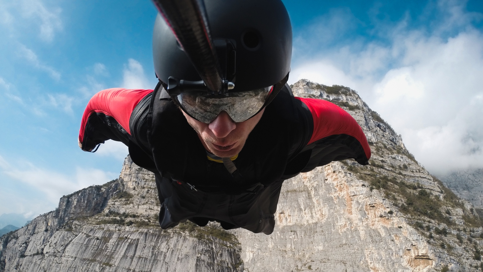 'Most Brutal' Wingsuit From 14,734 ft Swiss Alps Goes Sideways