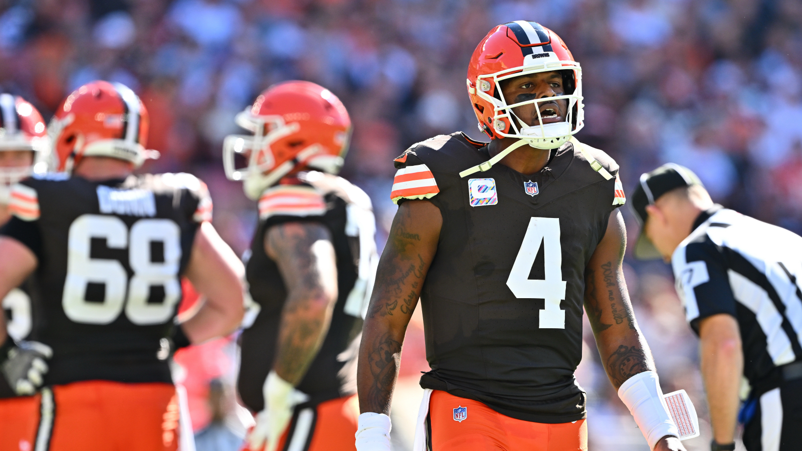 Deshaun Watson's Career May Be Over After Brutal Leg Injury
