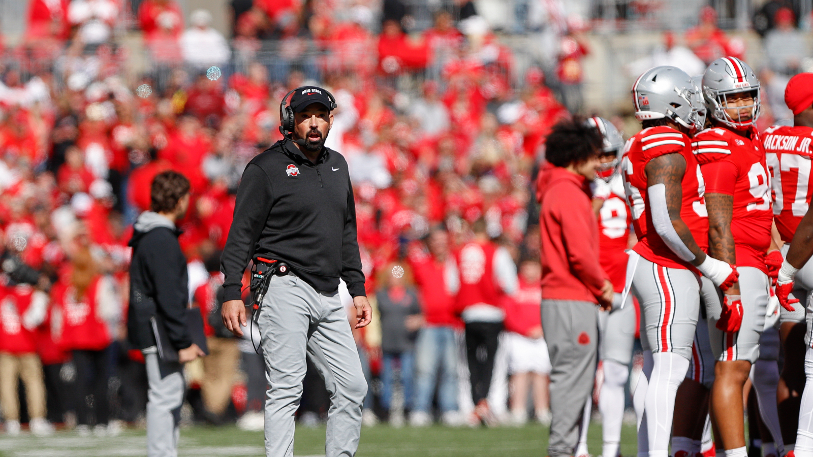 Ohio State Fans Take Cue Texas Fans And Litter Field With Trash After ...