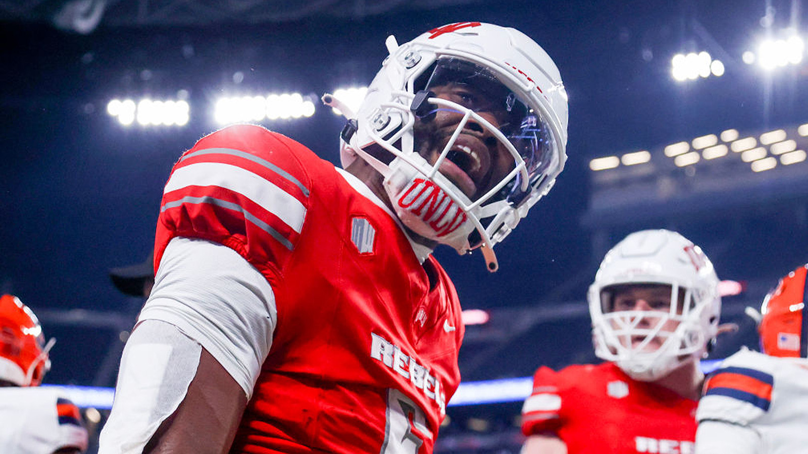 UNLV's Backup QB Makes Matthew Sluka Look Dumb For Quitting