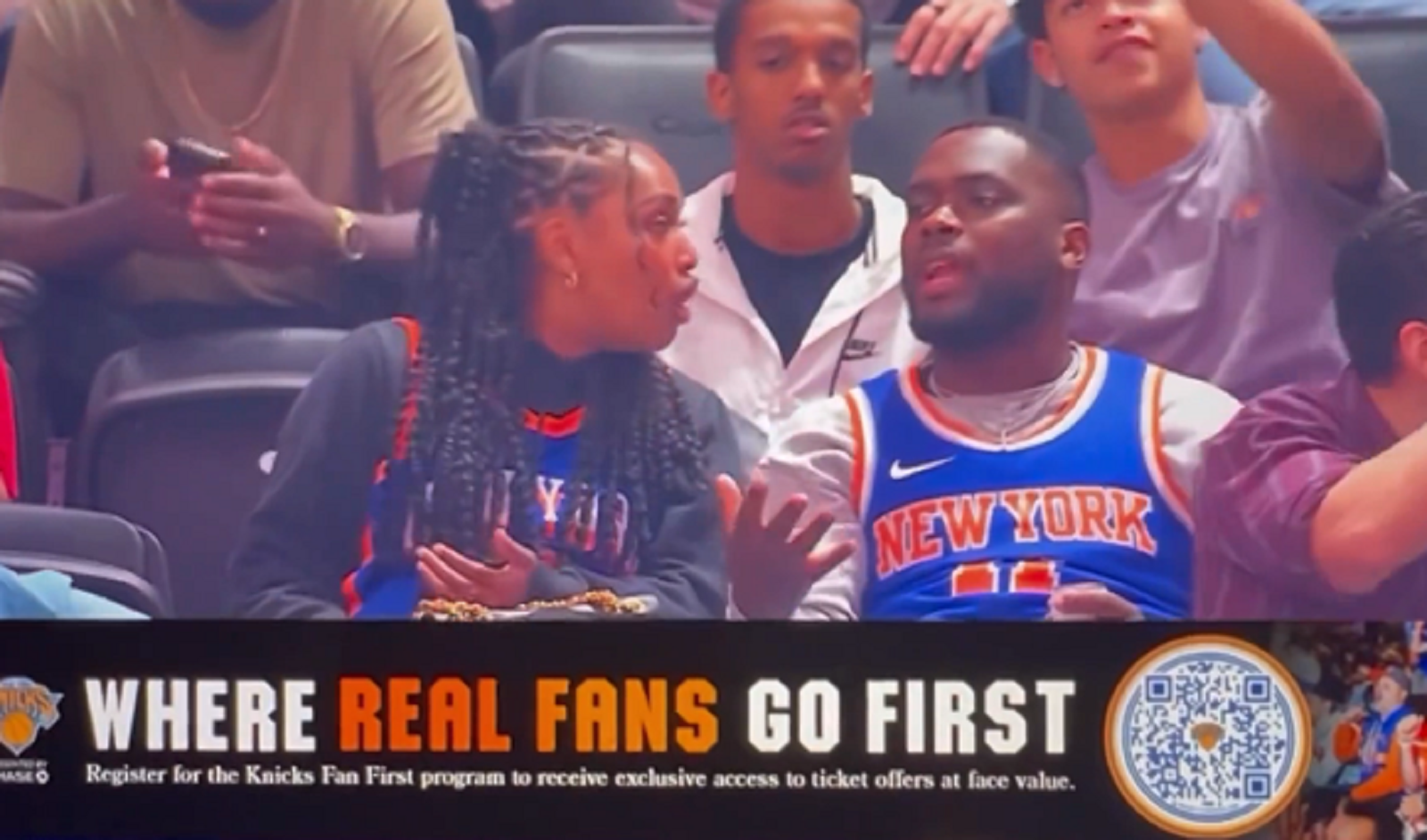 Knicks Broadcast Awkwardly Focused On Emotional Couple Arguing With ...