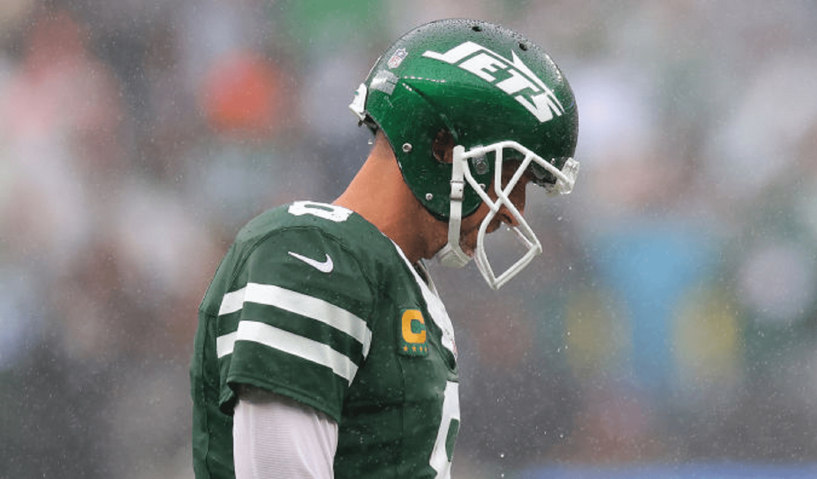 Aaron Rodgers Crawling In Pain During Loss To Vikings Become A Meme ...