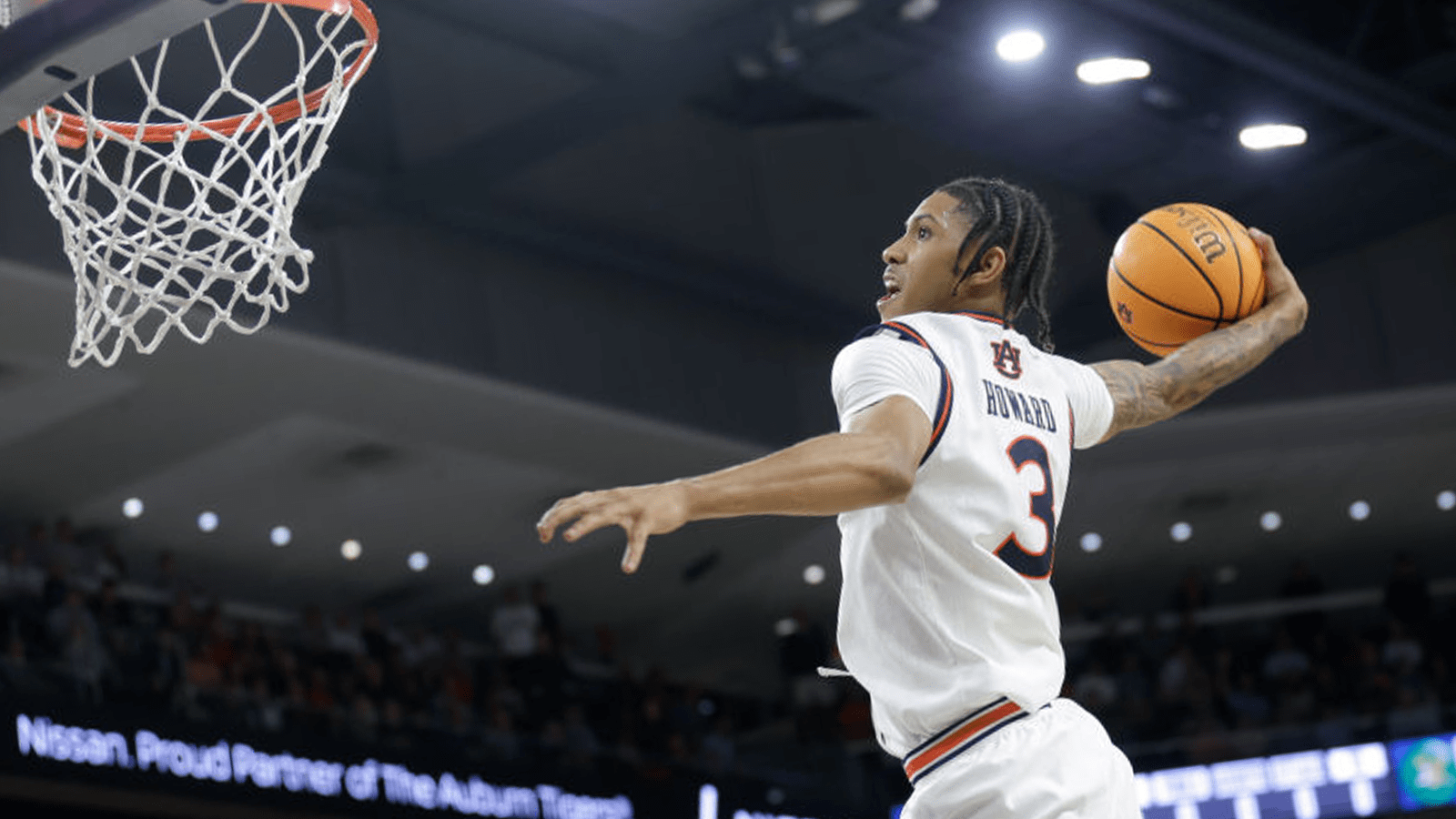 Auburn Basketball Player Showed Awful Attitude Before Plane Fight