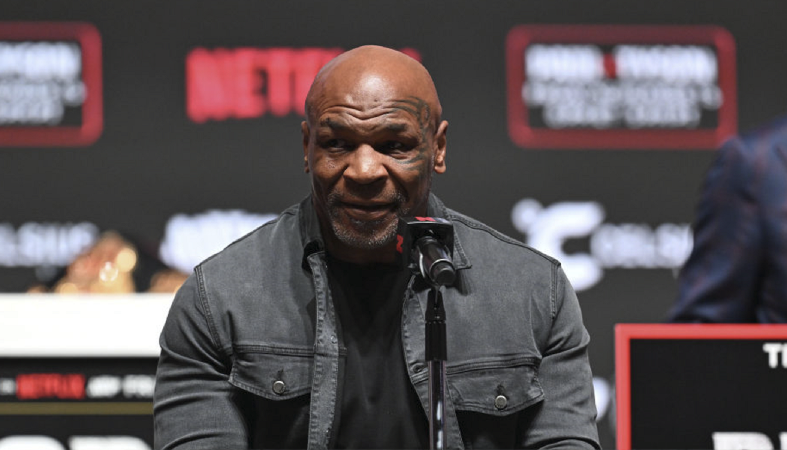 Mike Tyson Leaves Little Girl Stunned During Interview