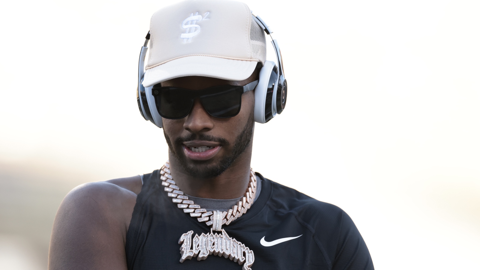 Shedeur Sanders Wins QB Award For Having Top Character