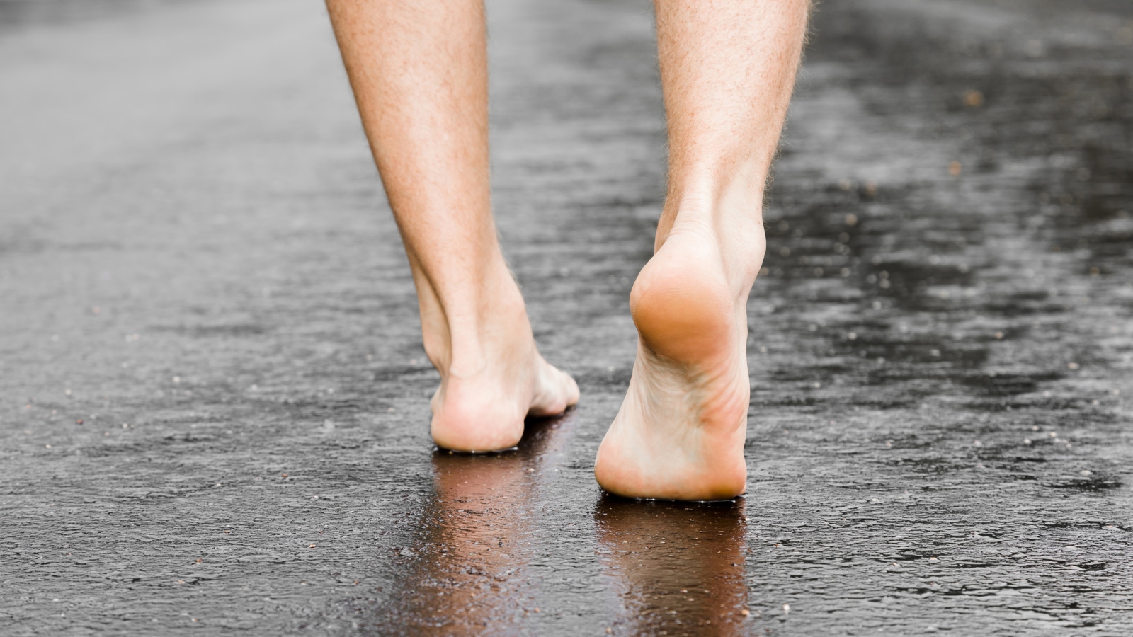 Barefoot Dutch Man Sets World Record Walking From LA To NYC