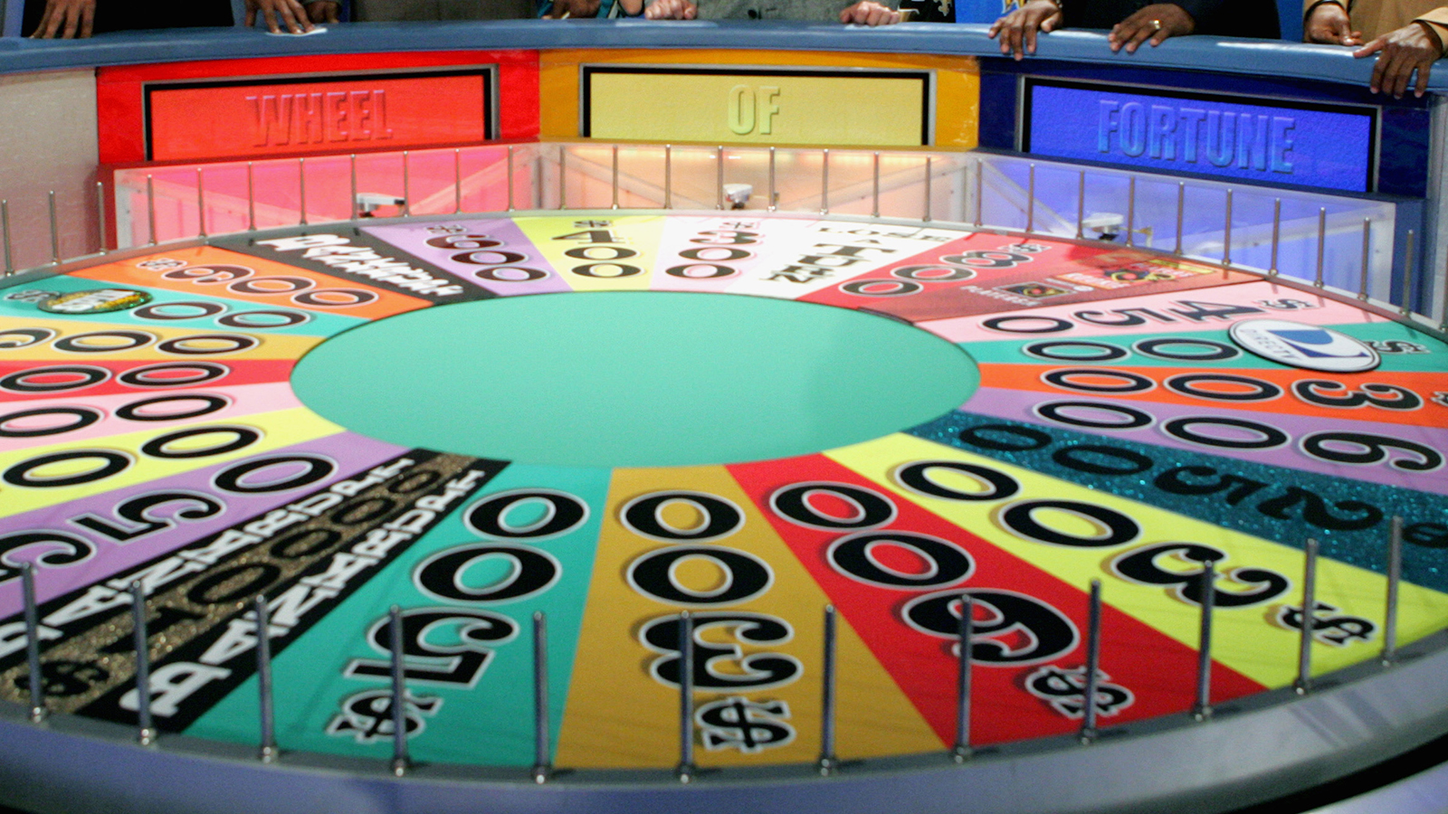 'Wheel Of Fortune' Contestant Goes Viral For Awful Guess