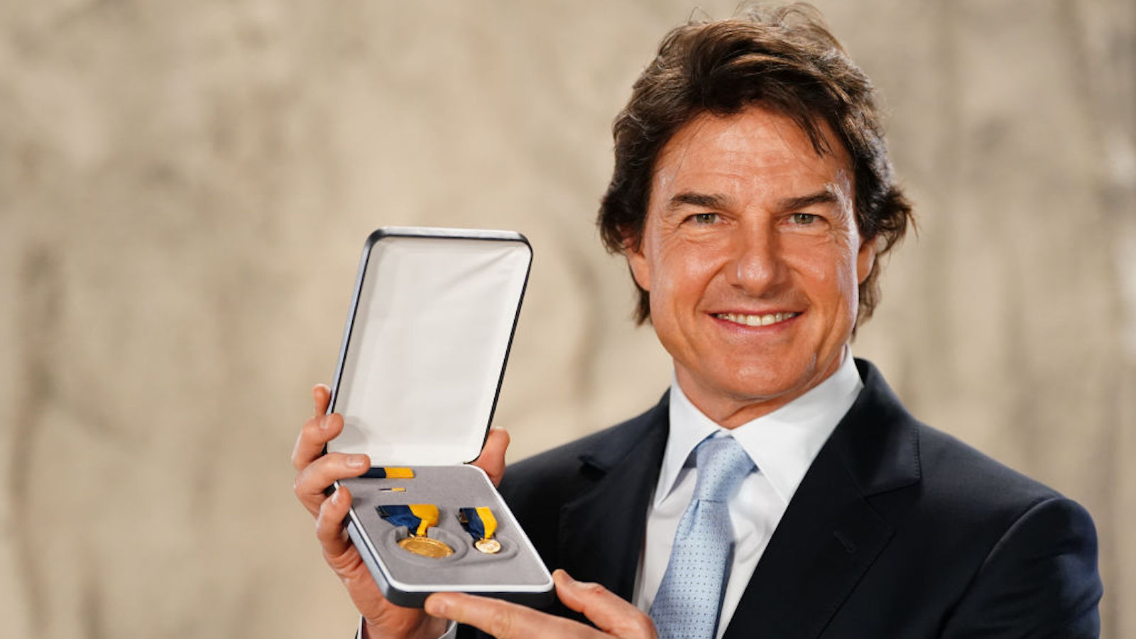 US Navy Gives Tom Cruise Its Highest Civilian Honor