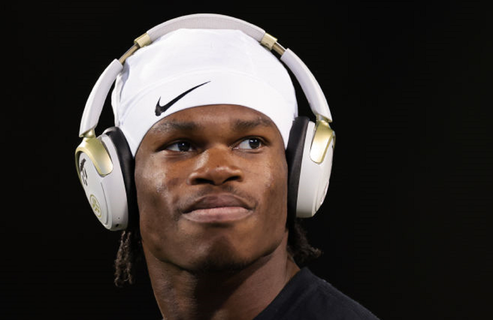 Travis Hunter Plans To Marry His Girlfriend When He Signs NFL Contract ...