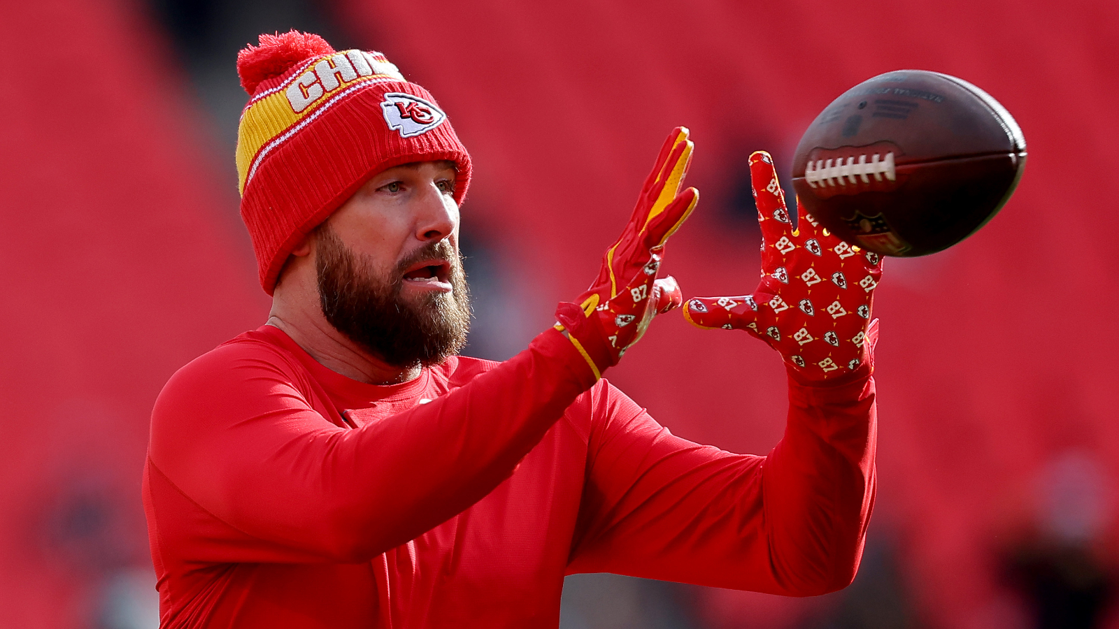 Travis And Jason Kelce Take Very Different Approaches To Frigid Weather ...
