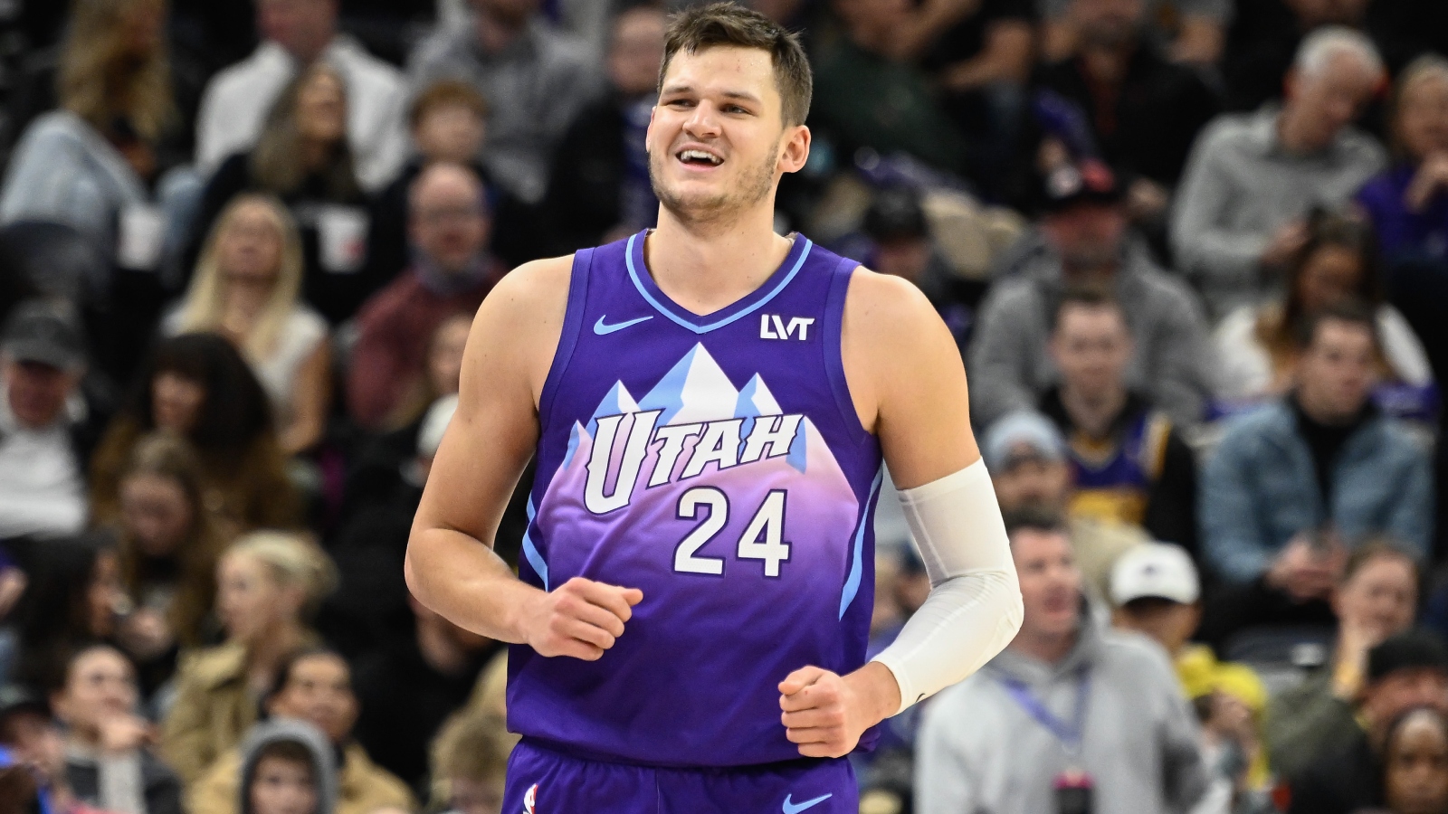 Walker Kessler's Auburn Cheerleader GF Wins Miss America