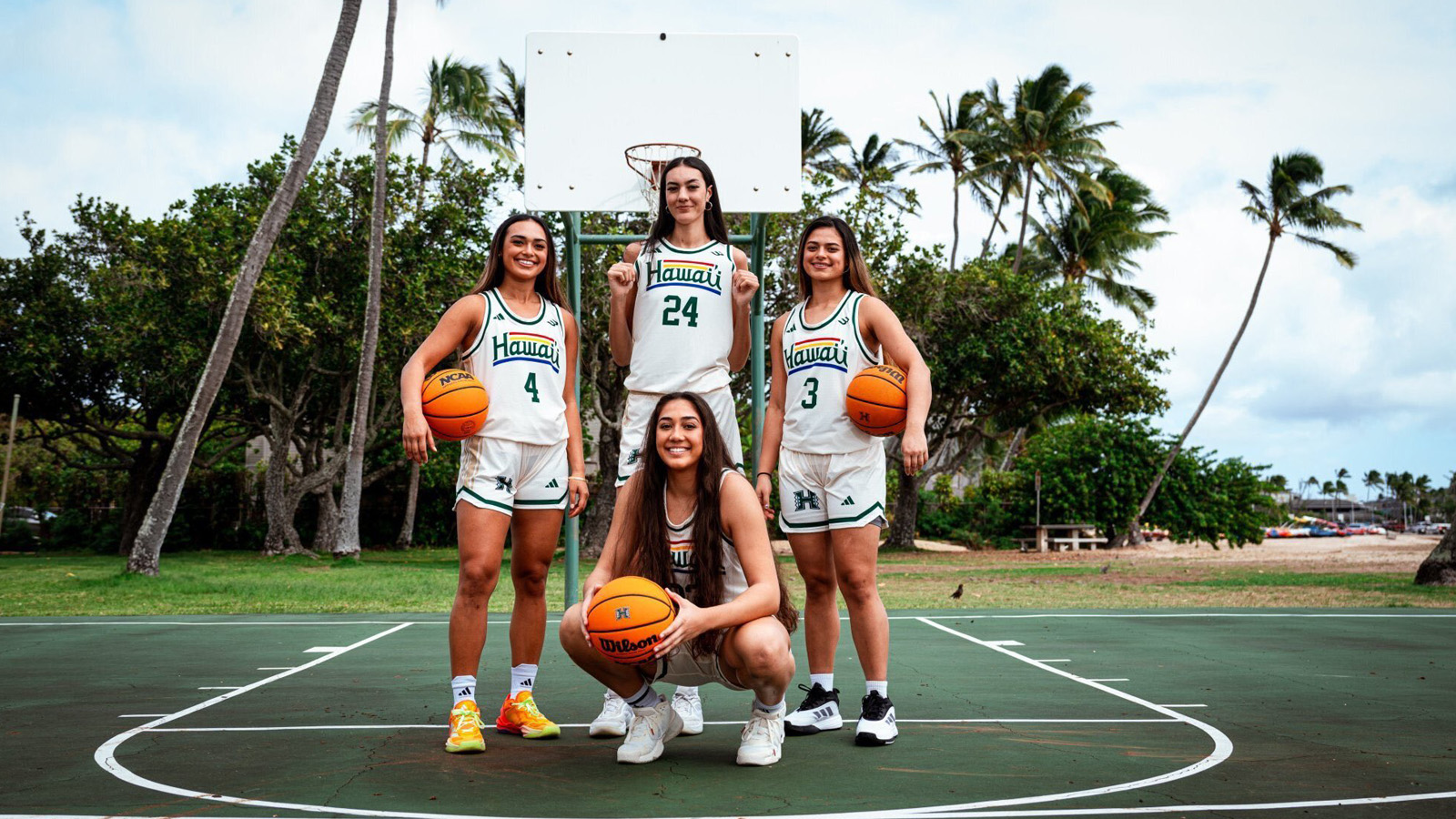 Hawaii Officially Debuts The Best Uniforms In College Basketball