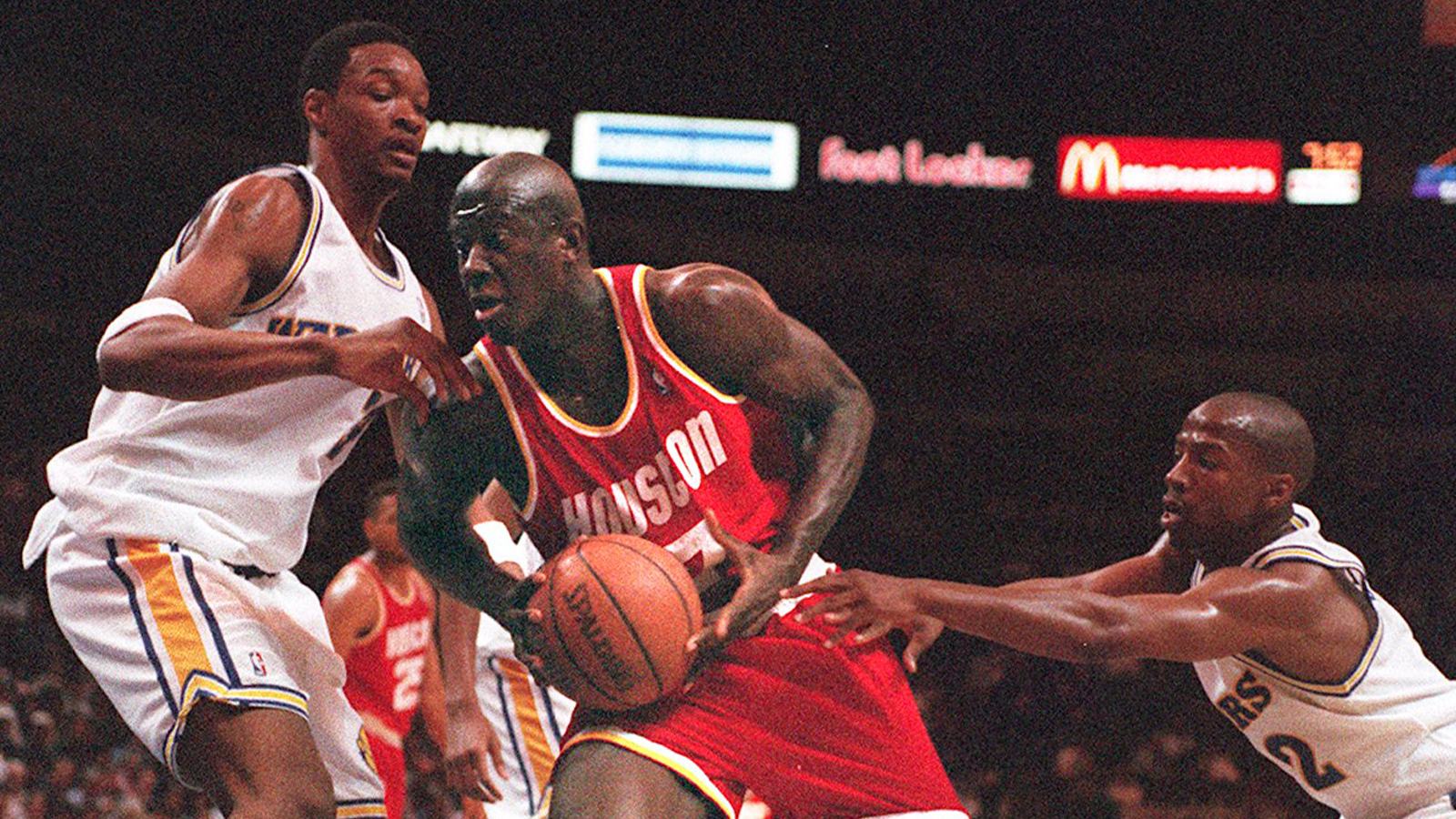 The 9 Shortest NBA Players Who Managed To Make A Mark