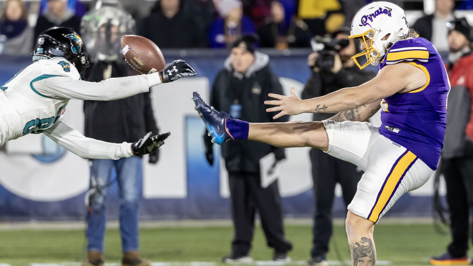 Luke Larsen, College Football's Oldest Player, Hits Tranfer Portal