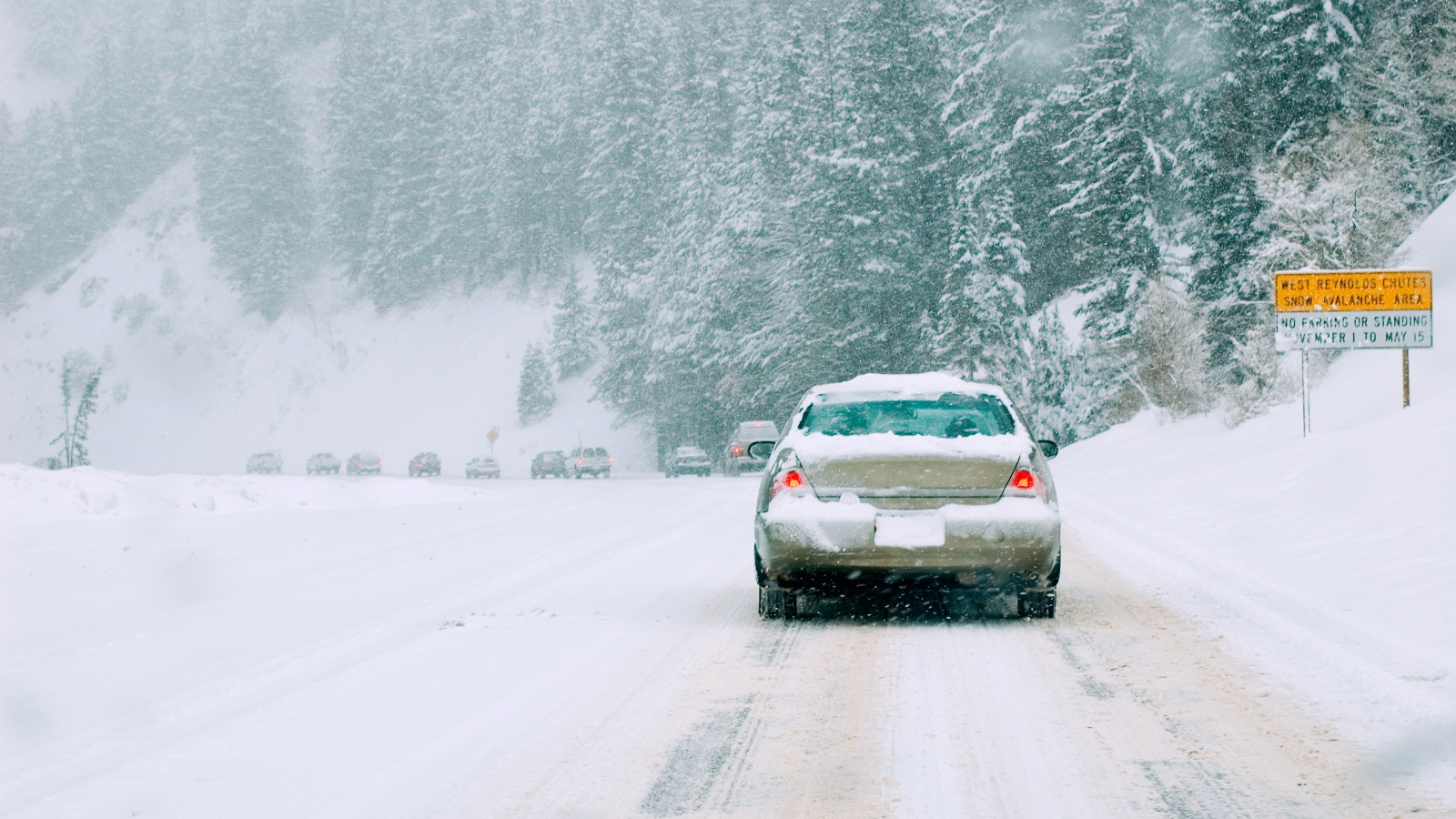 Wild Avalanche At Utah's Cottonwood Canyons Nearly Hits Cars
