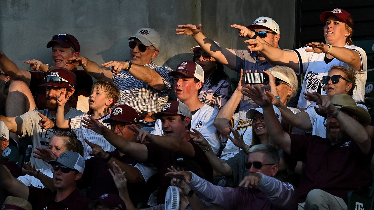 Texas A&M Crowd Caused Pitcher Melt Down With Vicious Heckle