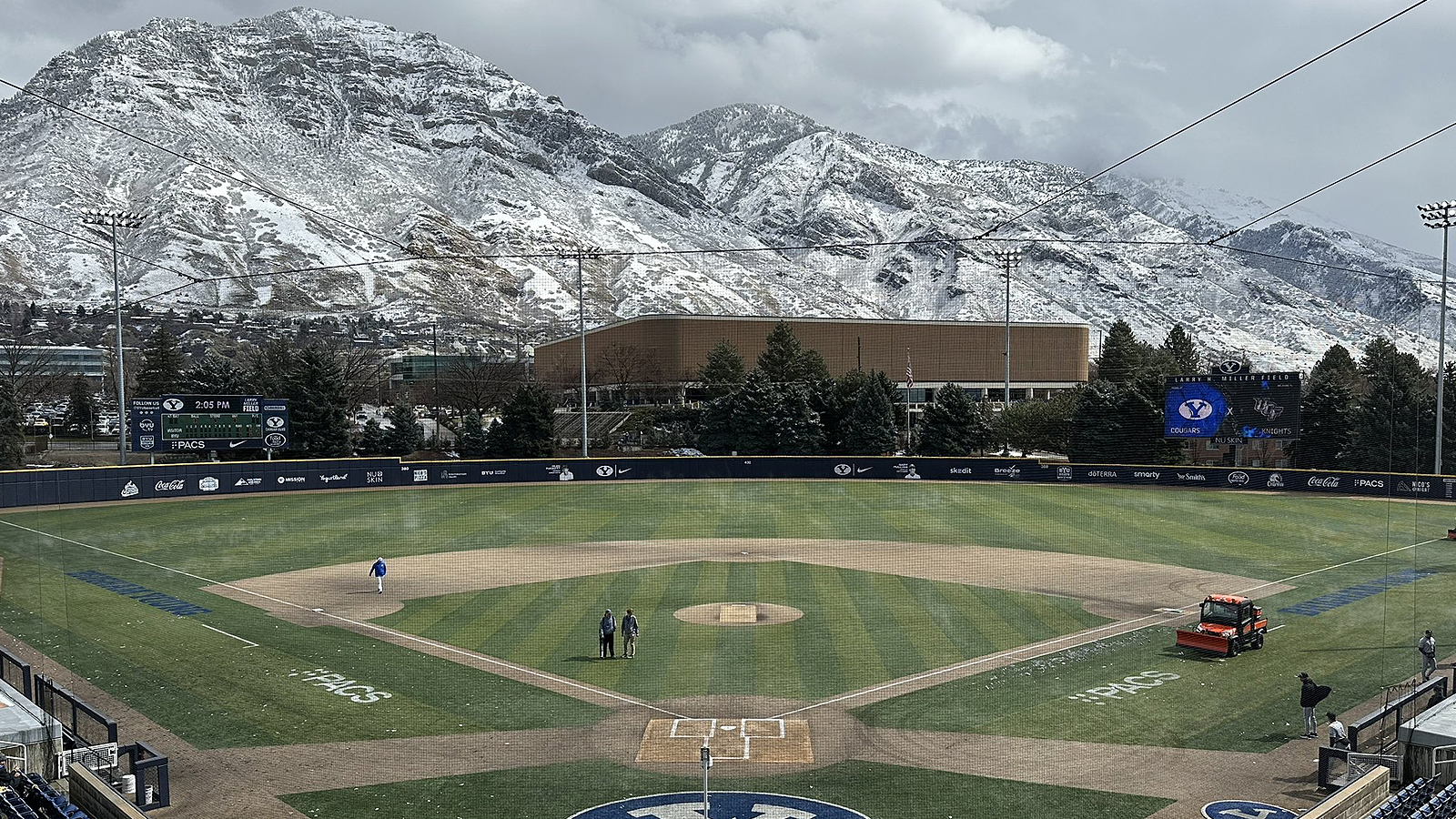 Big Snowstorm At BYU Creates Jaw-Dropping Baseball Backdrop