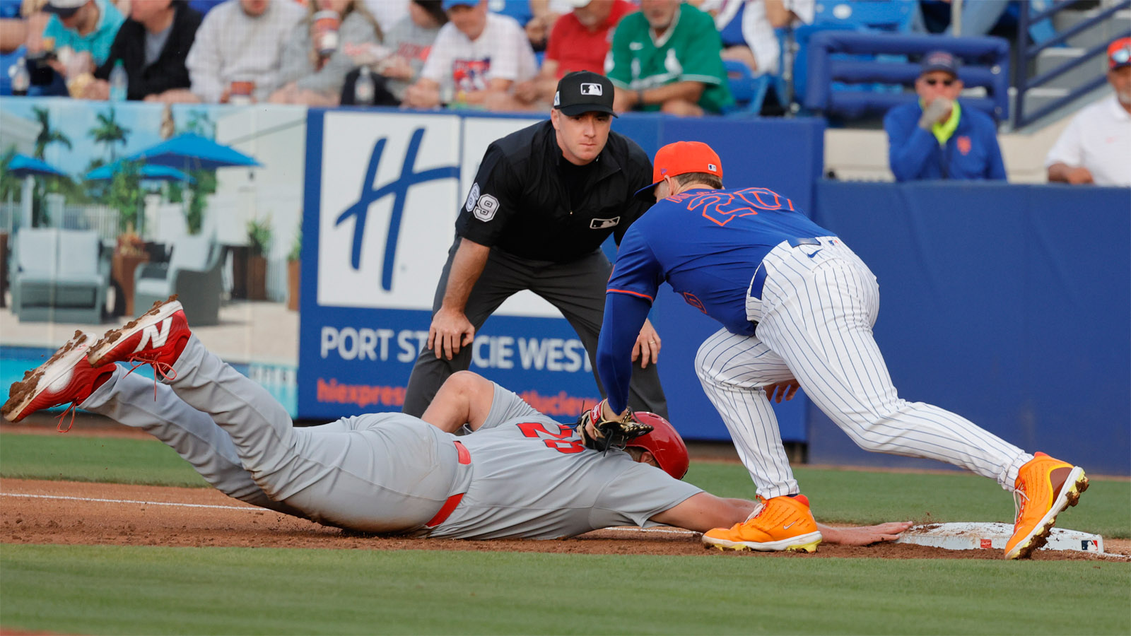 Keith Hernandez Dumbfounded By First Base Umpire's Positioning