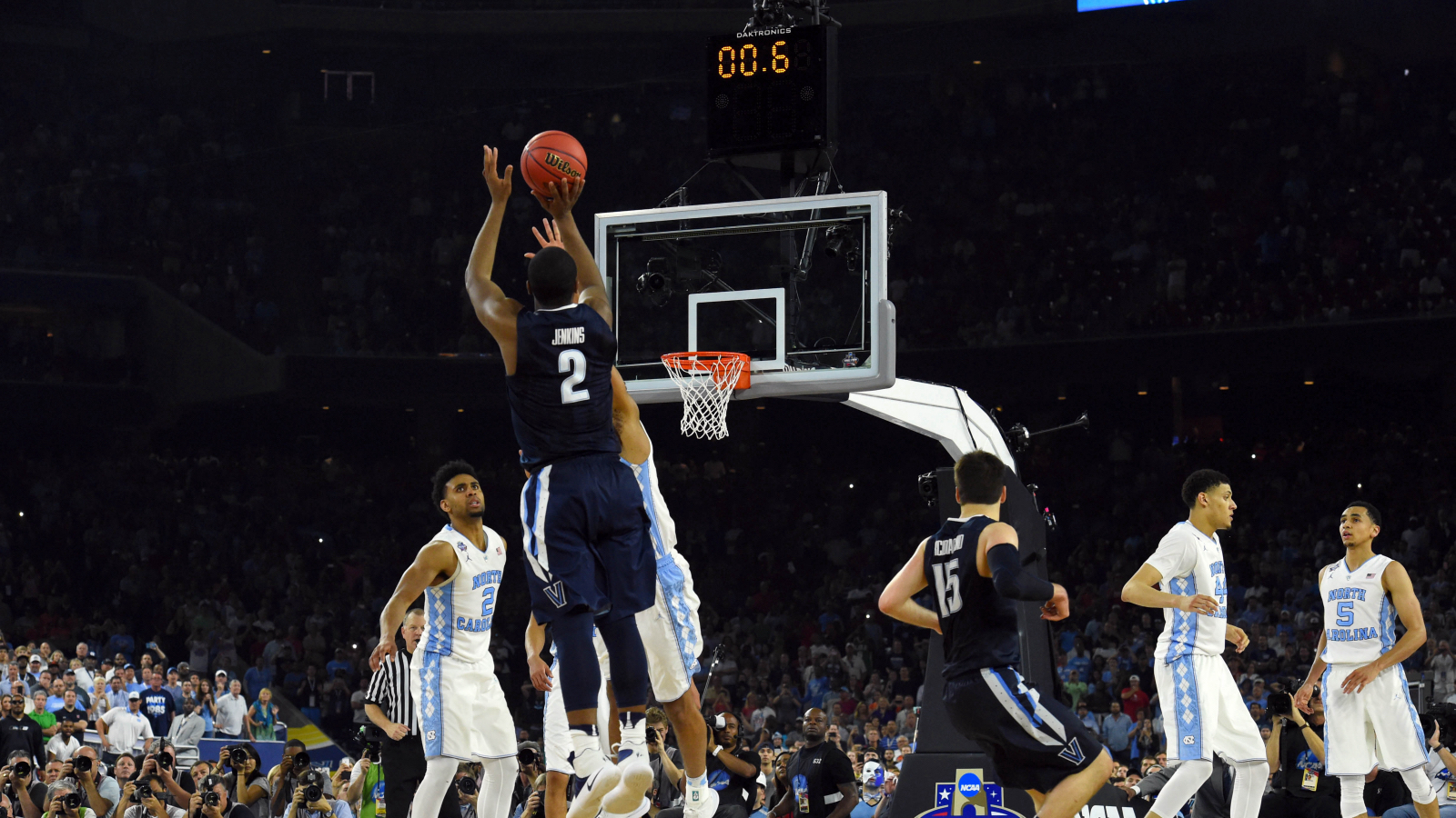 5 March Madness Buzzer Beaters That Won National Championship
