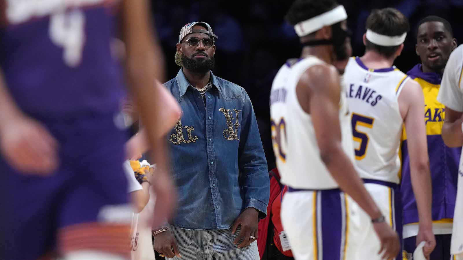 Insane Fan Goes Viral For Screaming At LeBron James' Family