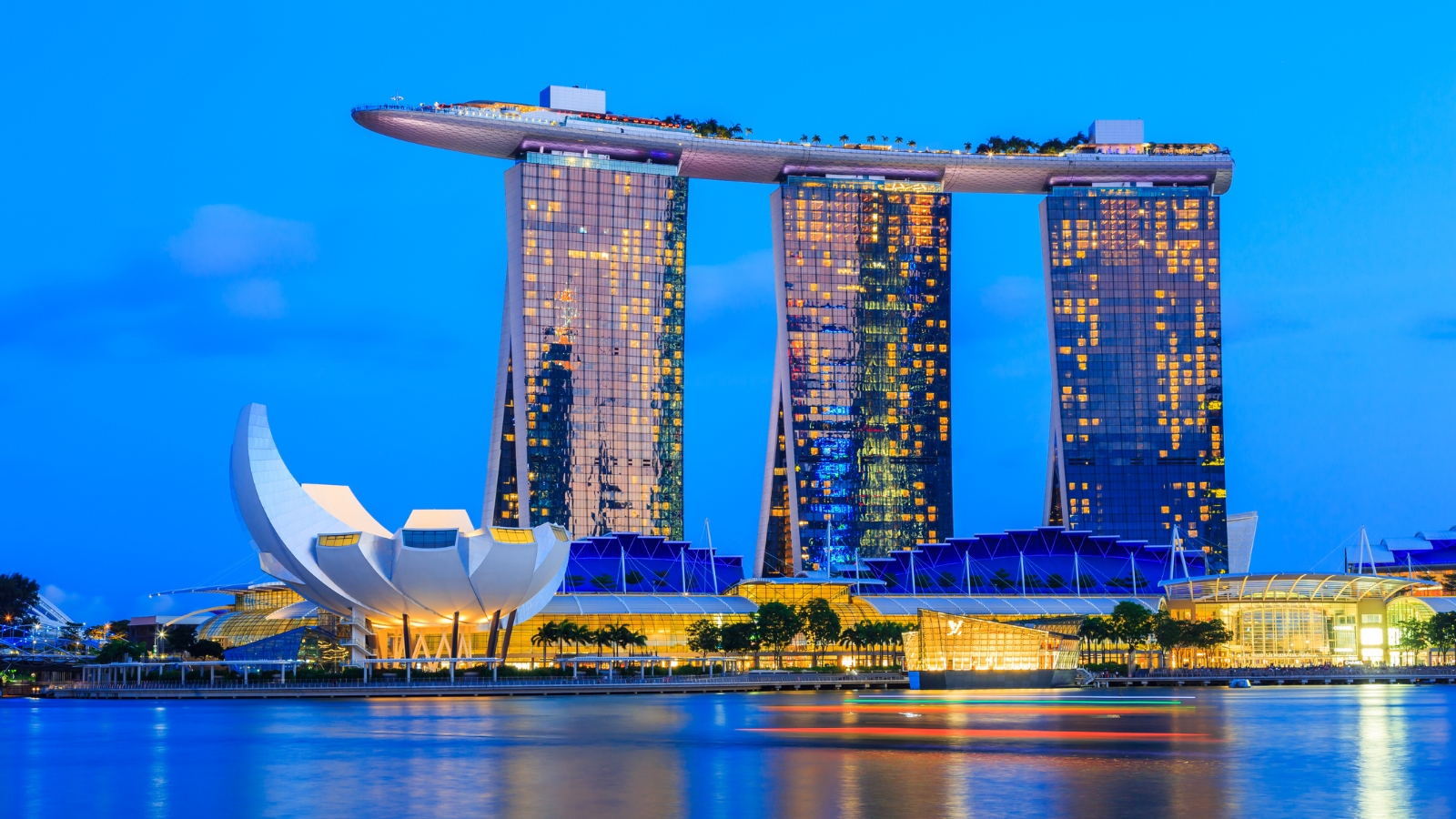 Golfer Shows Off Marina Bay Sands Presidential Suite With Sim