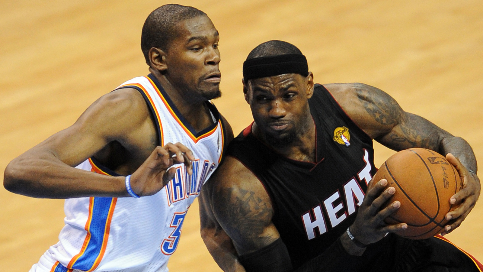 The 11 NBA Players Who Scored The Most Points In A Playoff Run