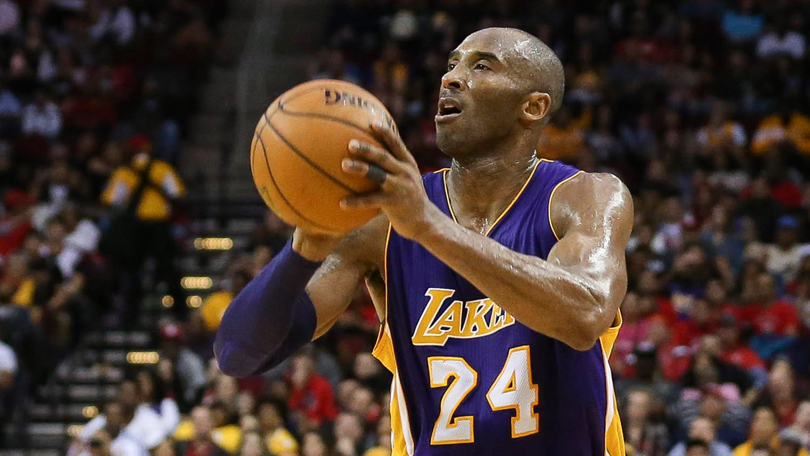 Man Pleads Guilty To Selling Fake Kobe, Trump Memorabilia