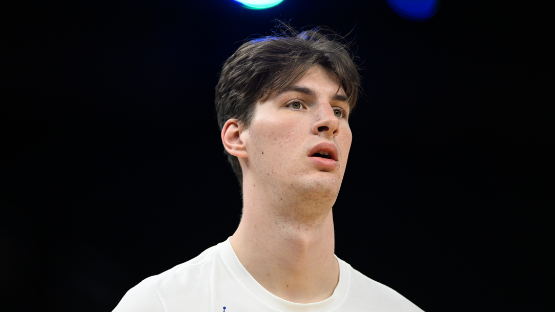 World's Tallest Teenager Towers Over John Fanta At Final Four