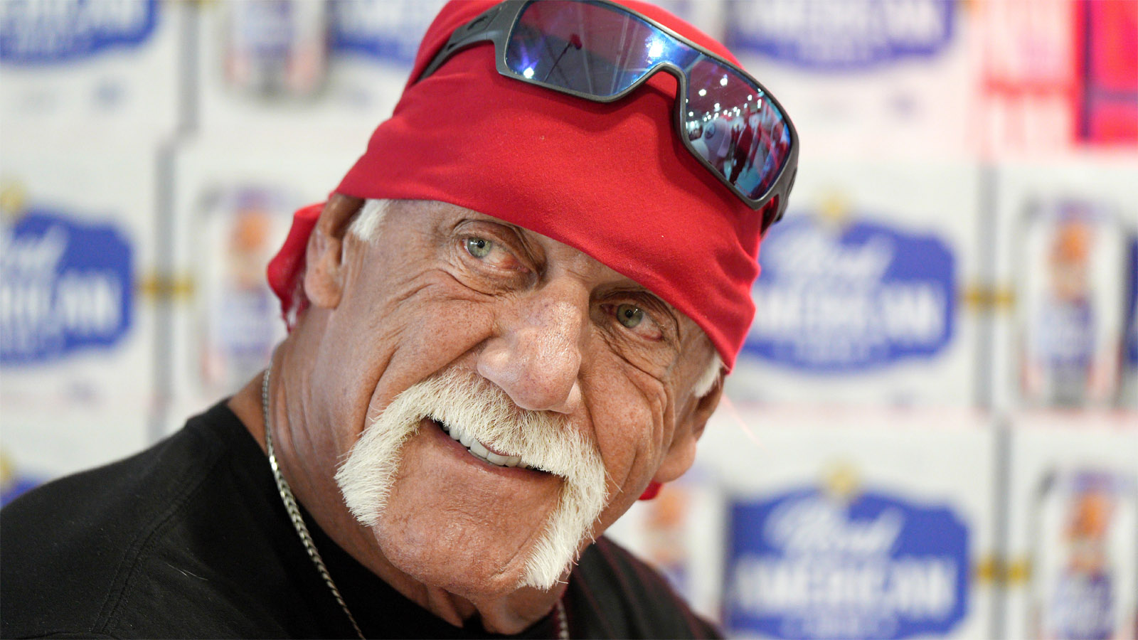 Hulk Hogan Debuts New Look, Announces New Wrestling League
