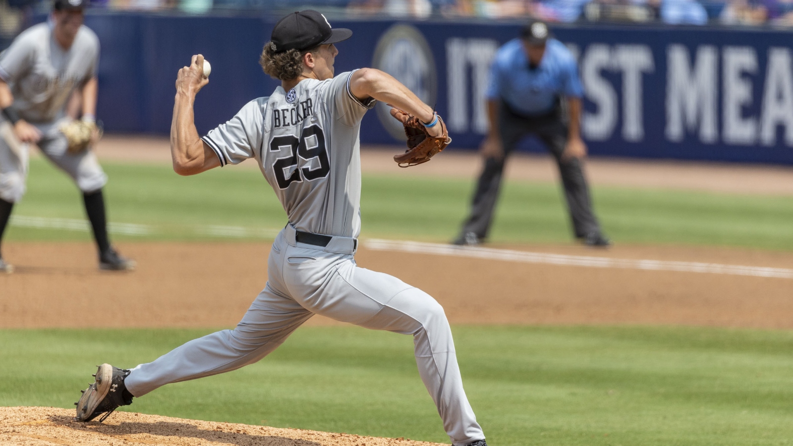 South Carolina Baseball Player's Mom Cryptically Calls New Coach
