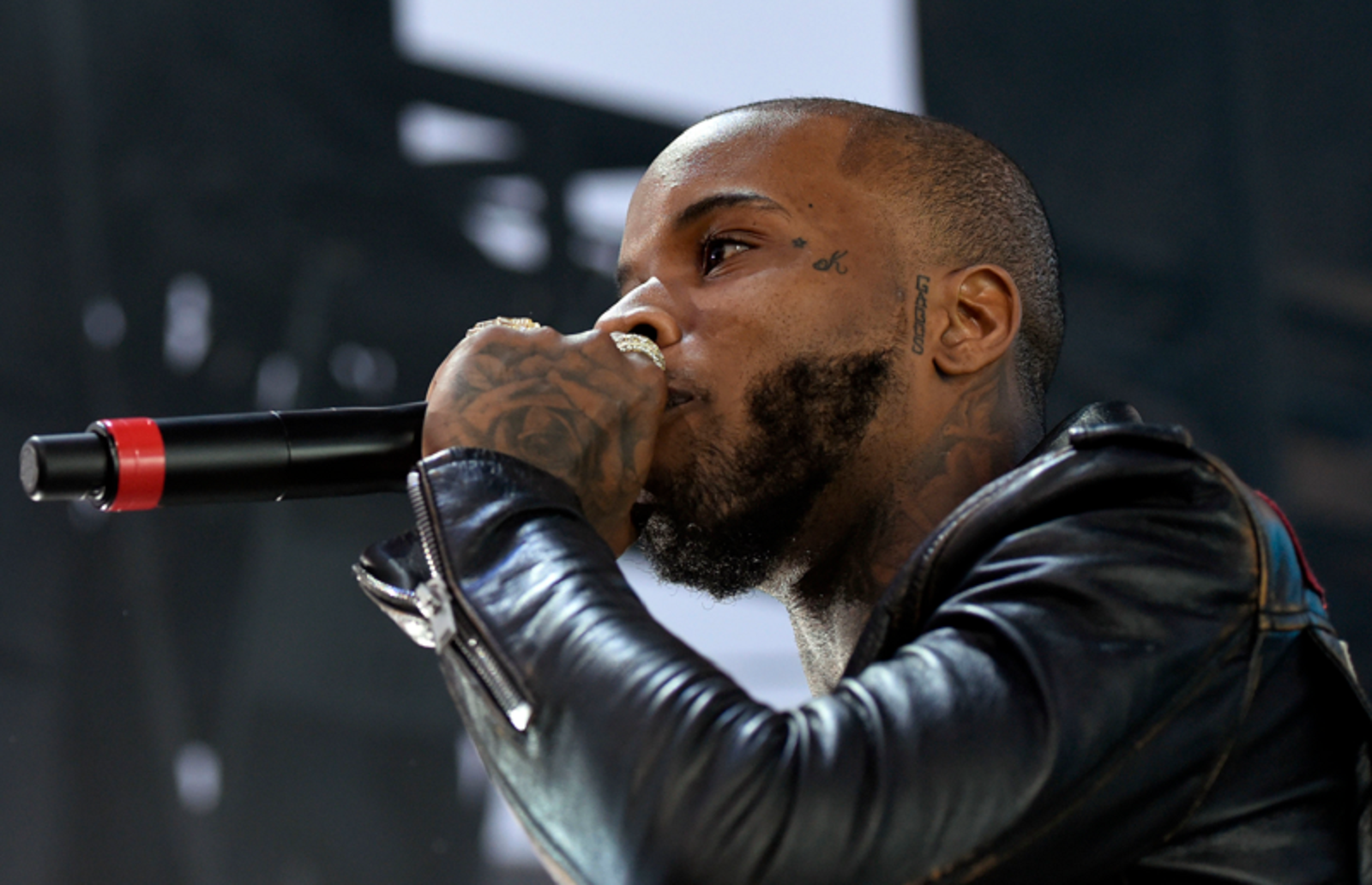 Drake Shares Free Tory Lanez Petition After Stabbing