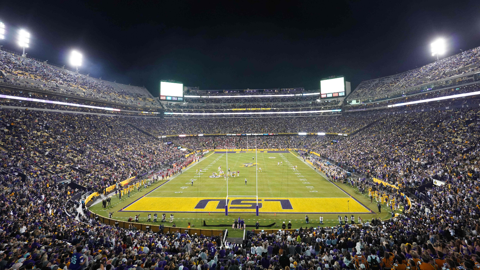 Top 10 Loudest College Football Stadiums According To The Data