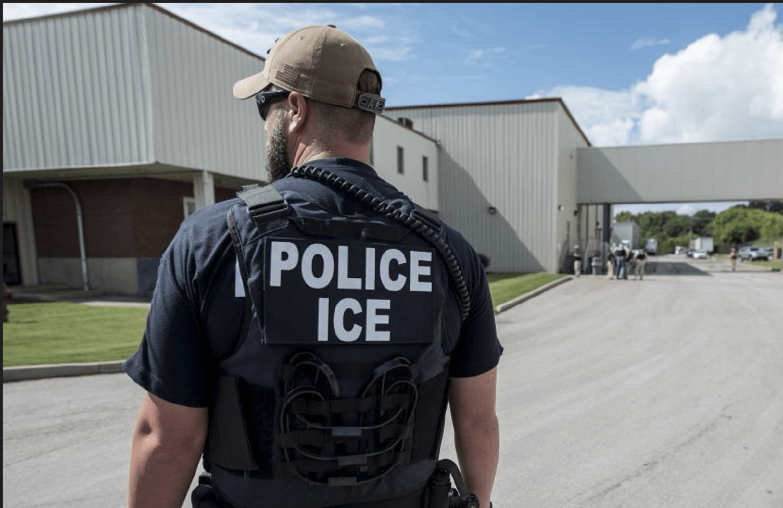 Las Vegas Flea Market Shuts Down To Threat Of ICE Raids