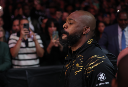 Paddleboarders Film Encounter With 'Bizarre' Gigantic Ocean Sunfish