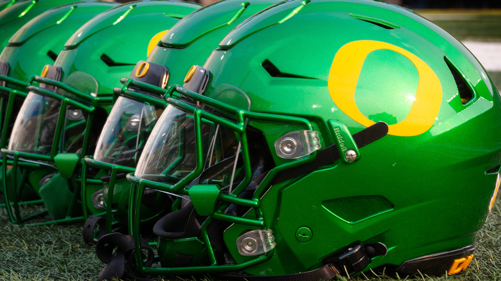 Oregon Football Lands Top Recruit Who's Kobe Bryant's Nephew