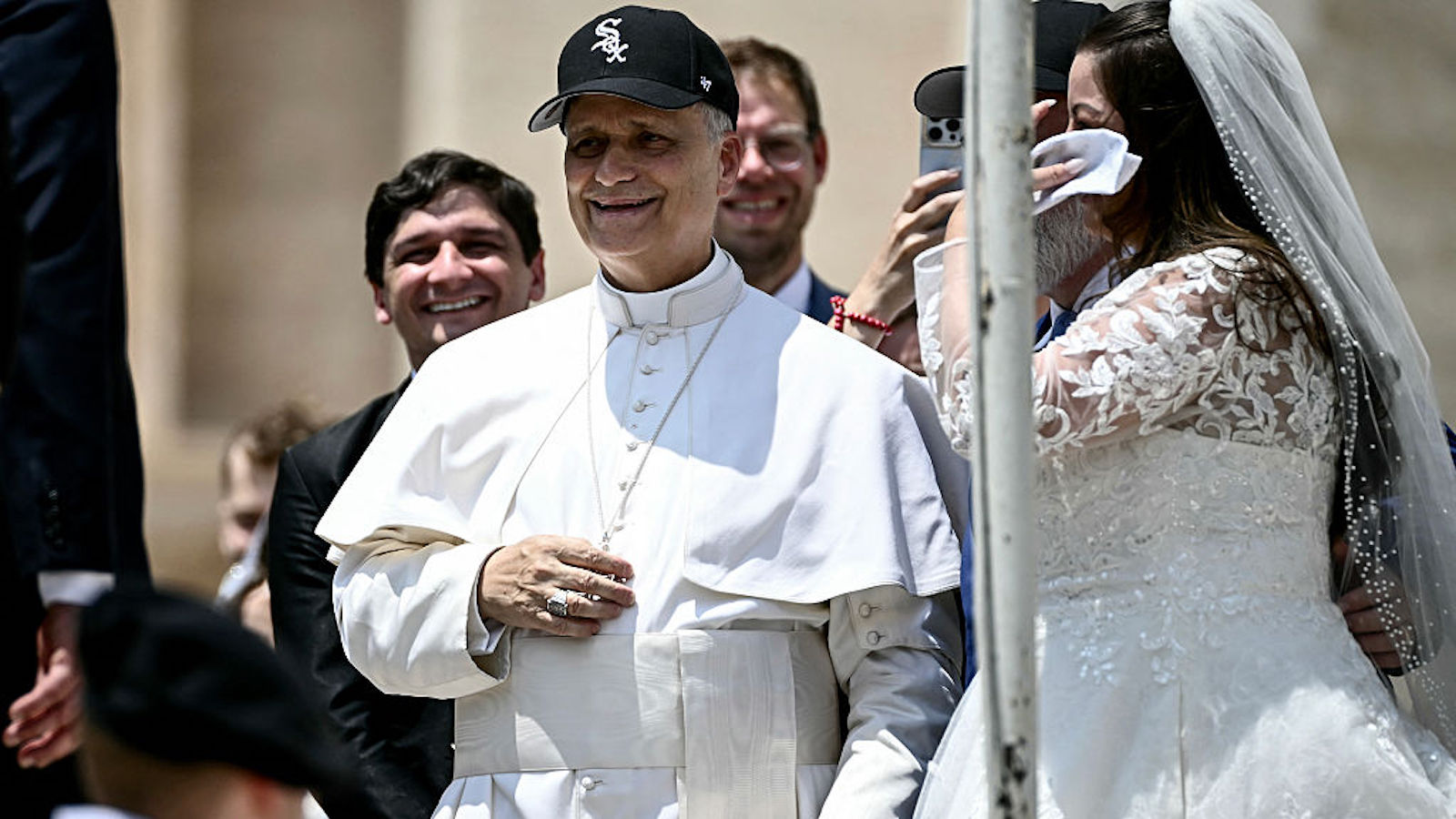 Picture Of The Pope In White Sox Hat Goes Viral: Best Tweets