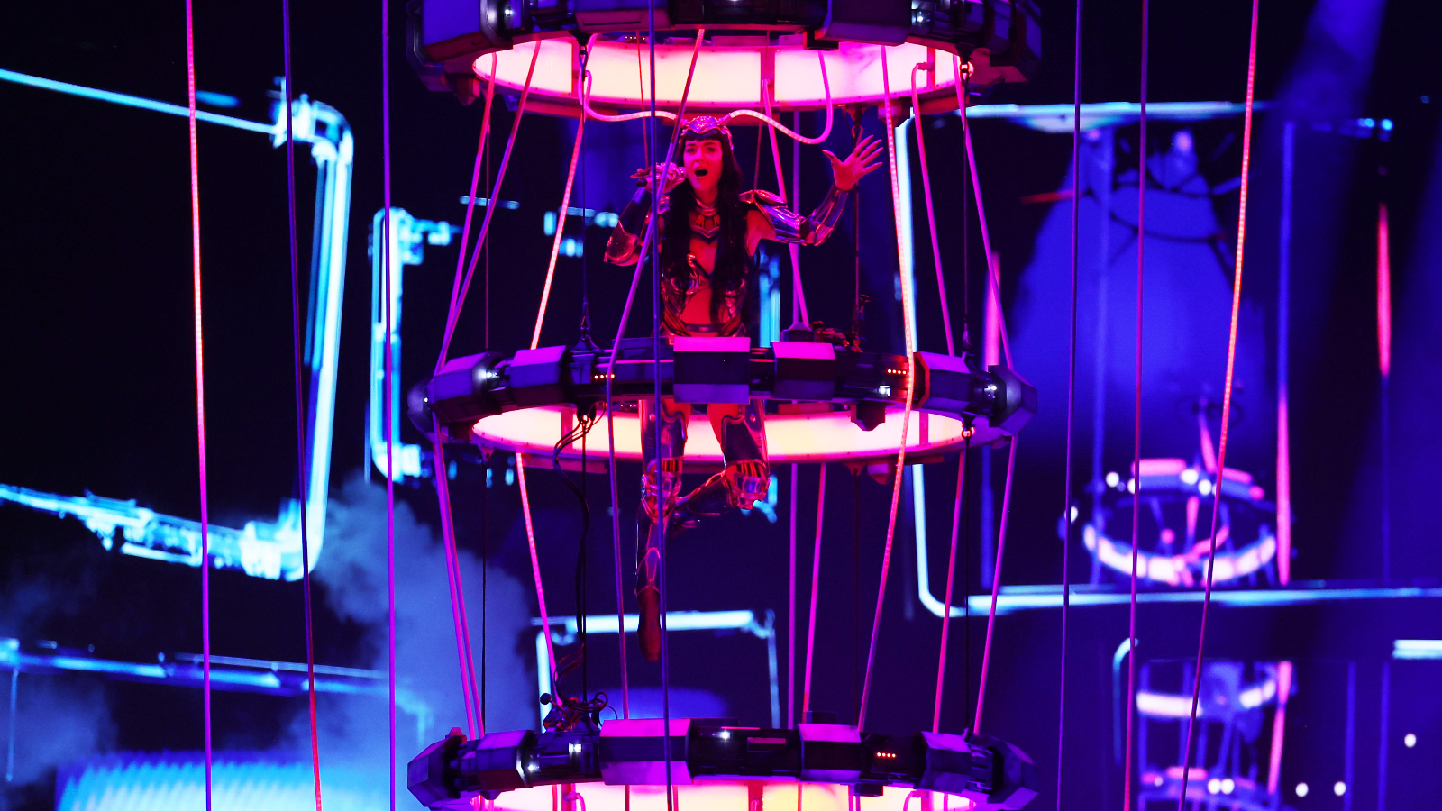 Katy Perry Narrowly Avoids Terrifying Accident After Prop Failure