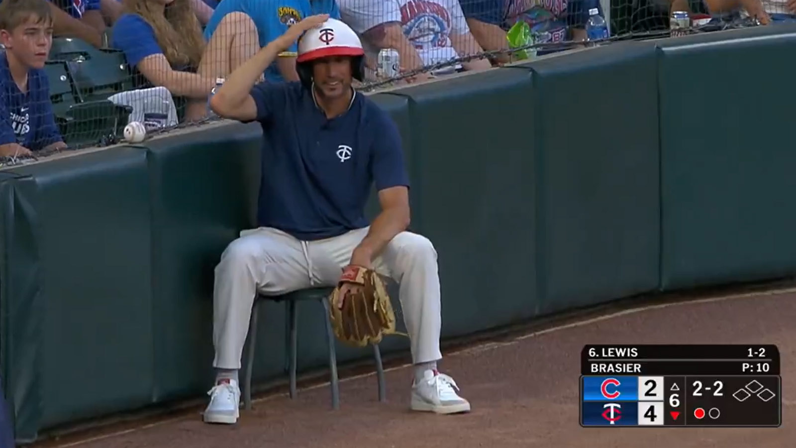 Twins Broadcaster Trevor Plouffe Works As Ball Boy During Game