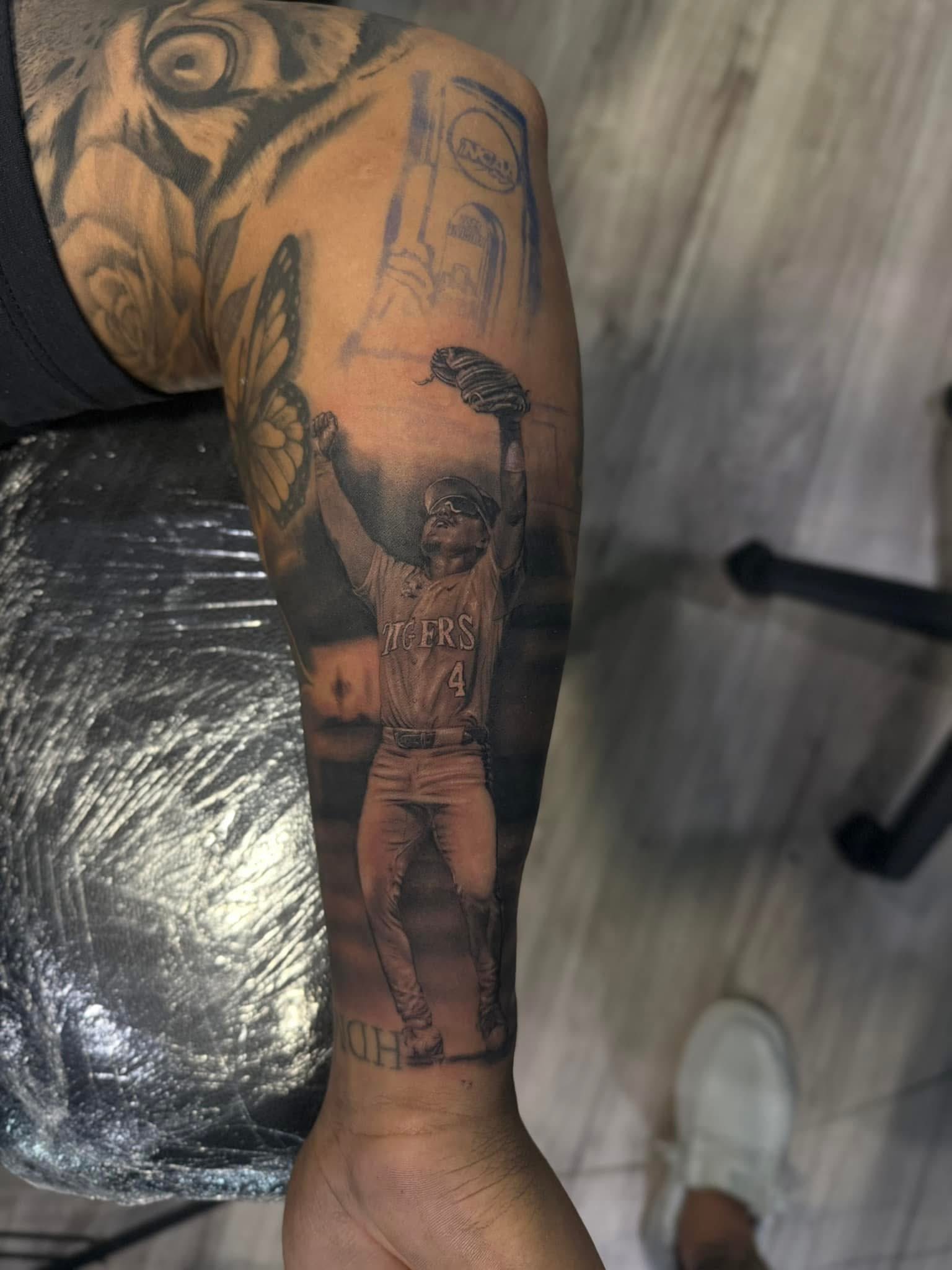 LSU Shortstop Steven Milam Unveils Full-Sized Tattoo Of Himself