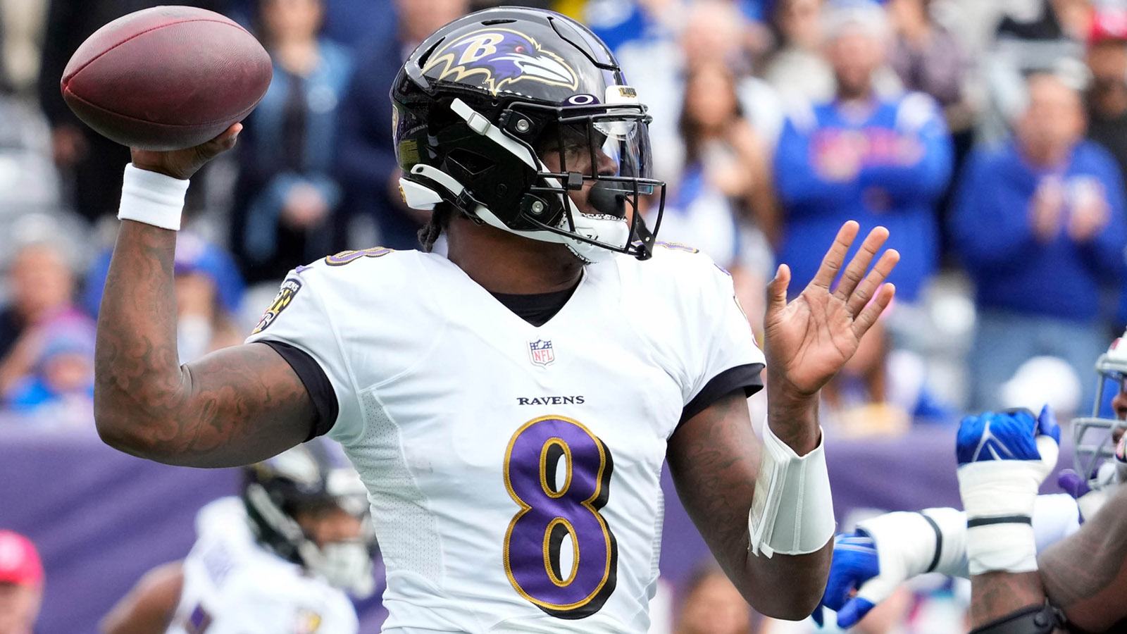 10 NFL Quarterbacks With The Best Win Percentage Of All Time