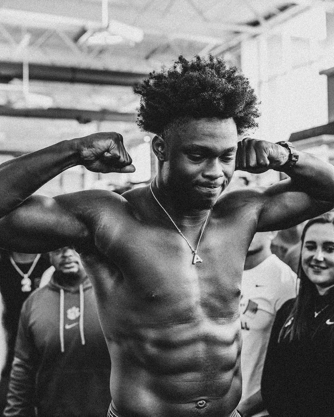 Clemson's Starting RB Is A Wide Receiver Built Like Derrick Henry