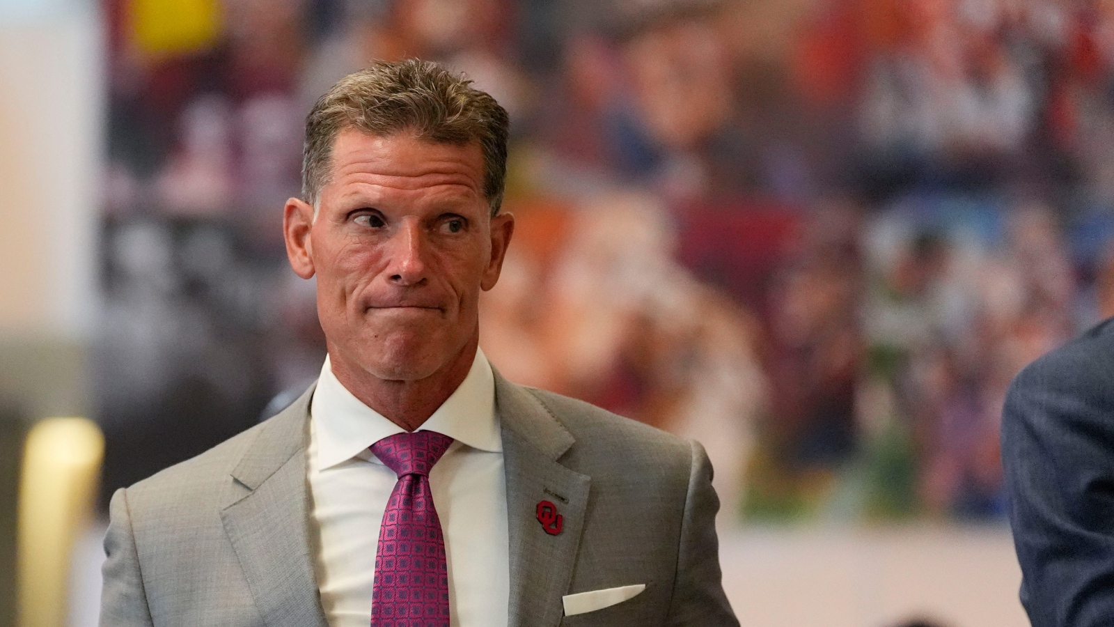 Oklahoma Coach Brent Venables Gave Players His Salary After Awful 2024 ...