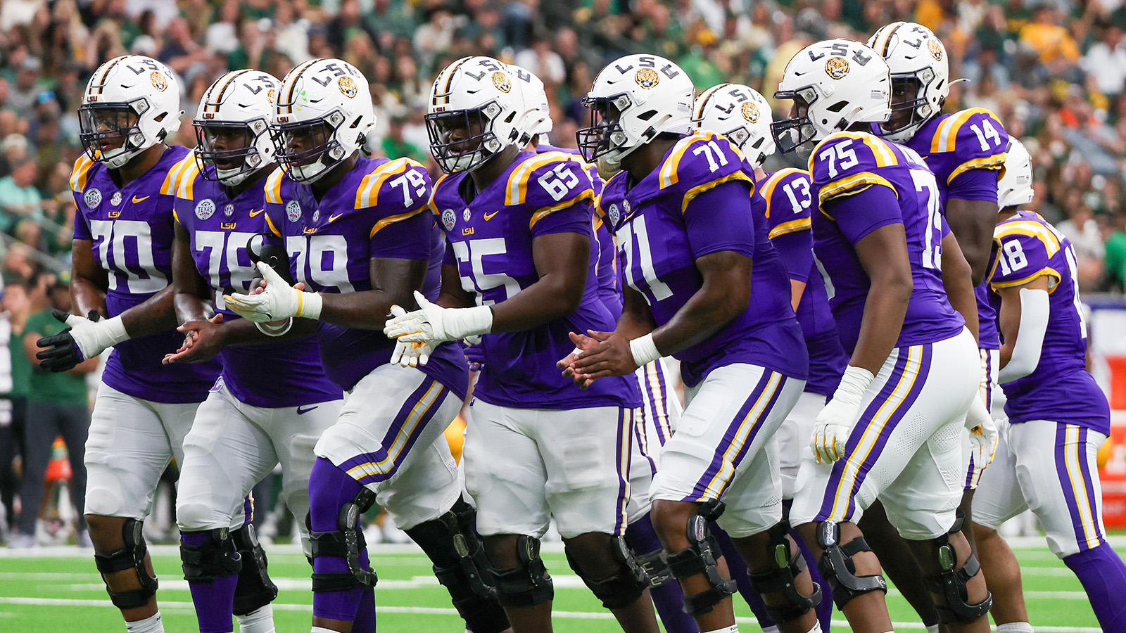 LSU's Conspicuous Smoke Screen Creates Offensive Line Concern