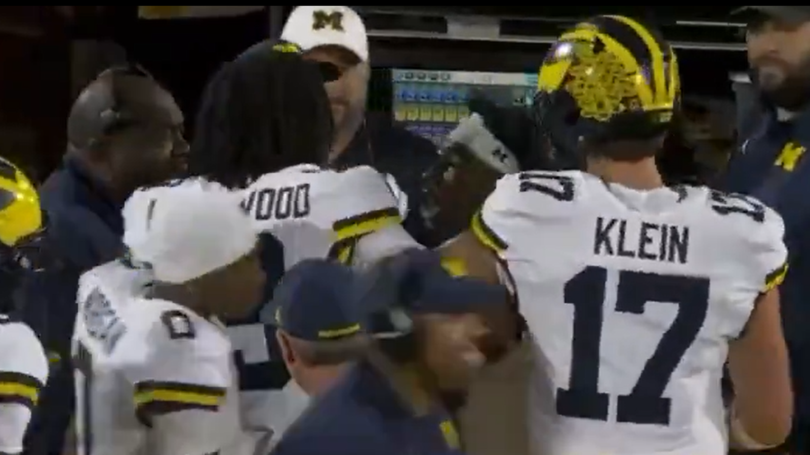 Michigan QB Bryce Underwood Gets In Sideline Fight With Teammate
