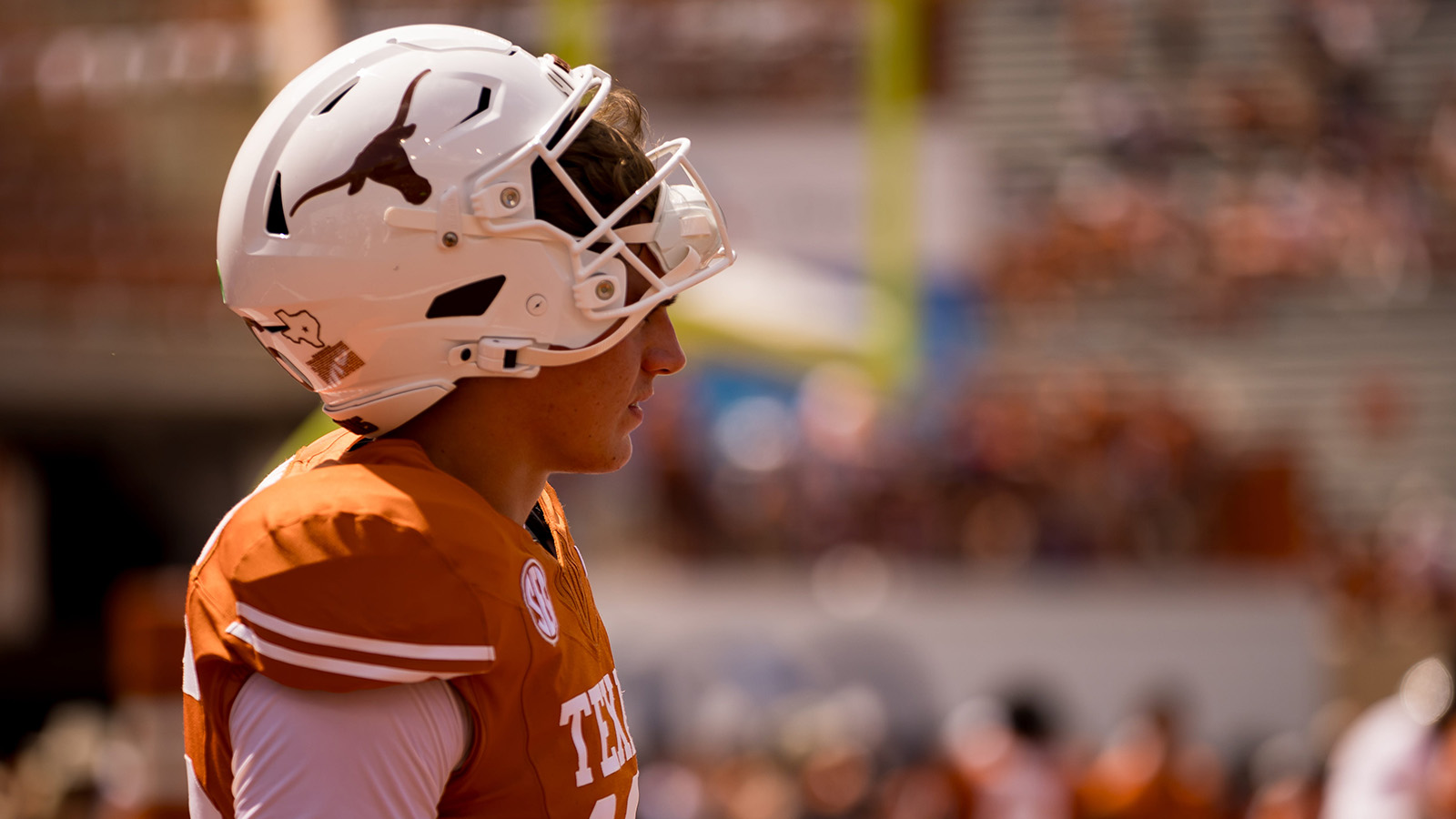 Texas Fans Forgot About Uncle Peyton While Booing Arch Manning